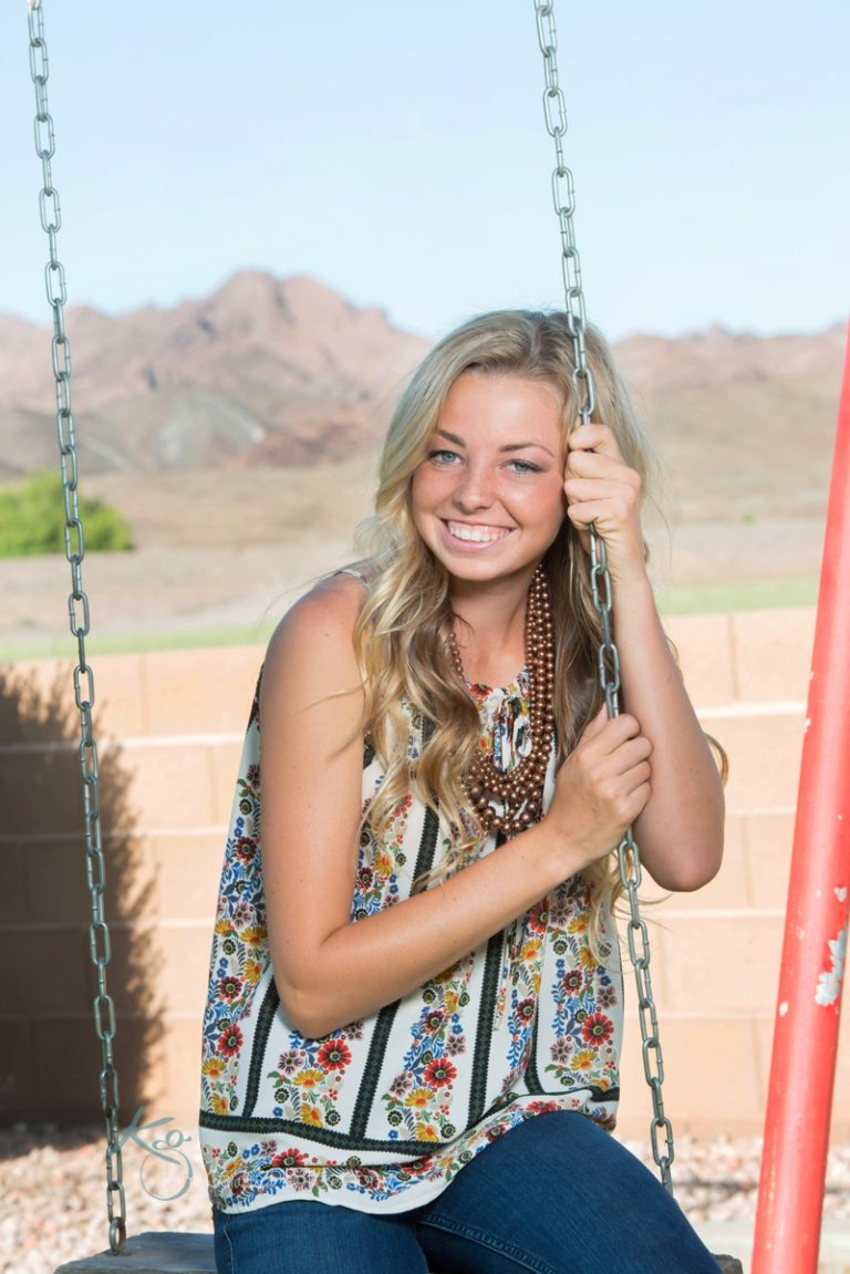 Skylar 2017 senior: Yuma Photographer - kimgarciaphotography.com